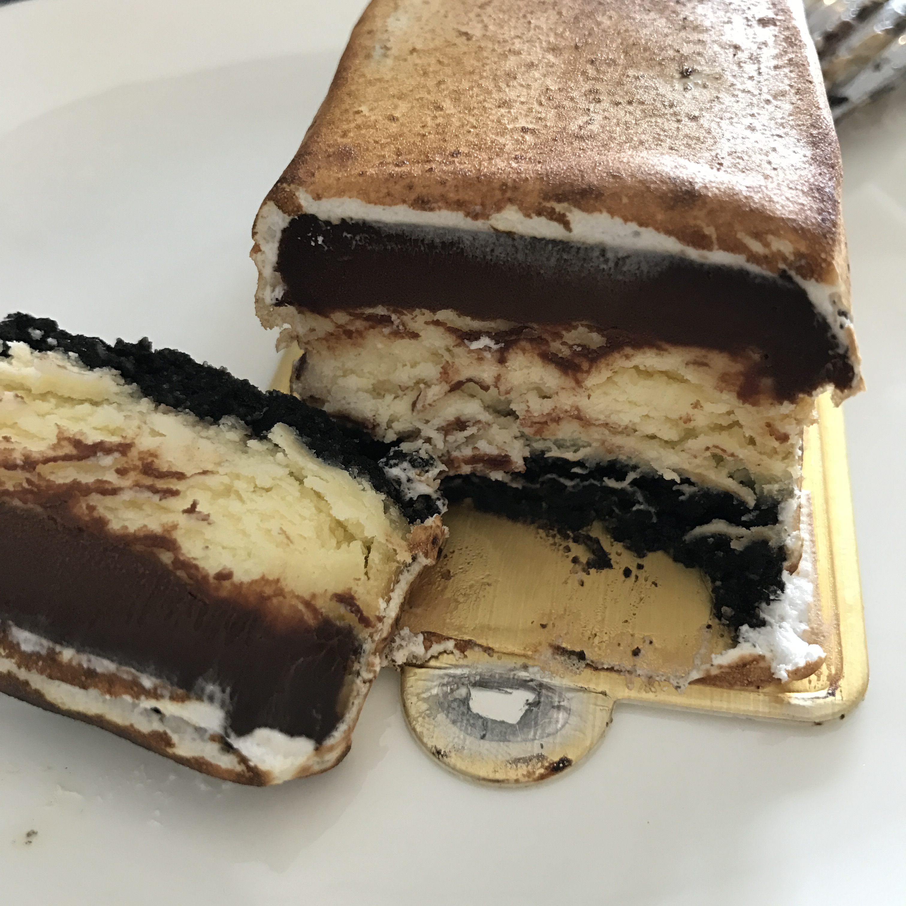 Fluffed Cafe and Dessert Bar - FoodyFans